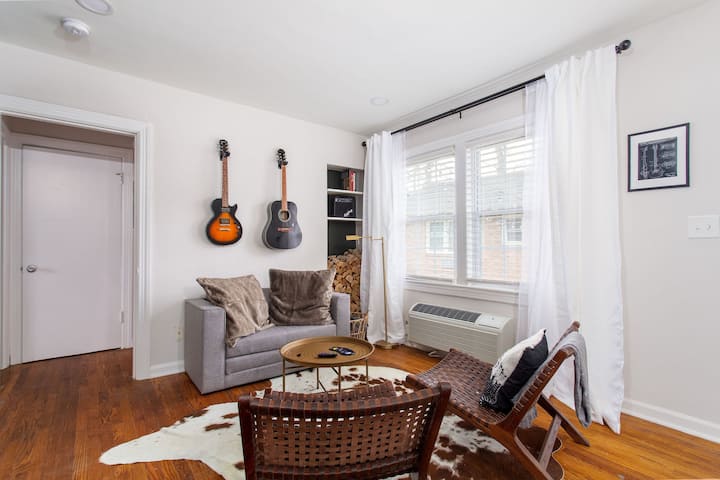 Quiet Music Row Apt #7 • Short Ride To Downtown - Nashville, TN