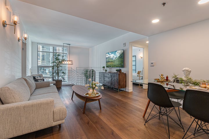 Stylish 2bd/2ba – Prime Little Italy Locale - San Diego, CA