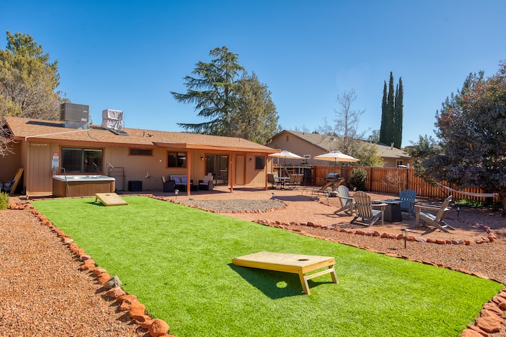 Oasis Retreat Home With Spacious Yard & Hot Tub - Sedona, AZ