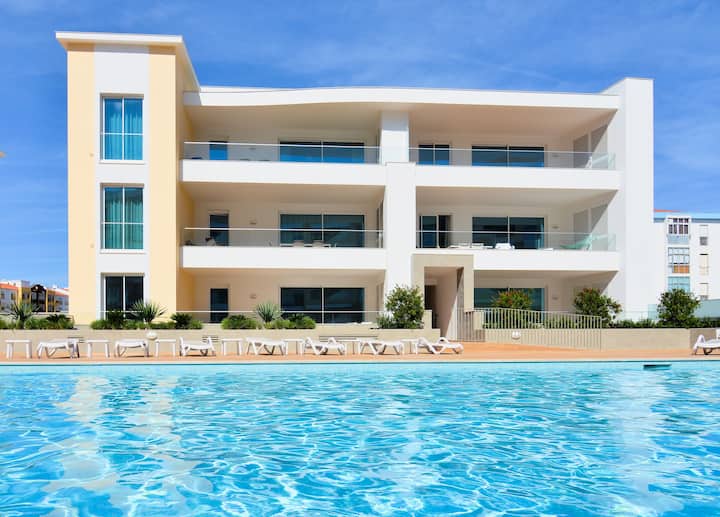 Top Floor Marina*ac*underfloor Heating*pools*gym - Lagos