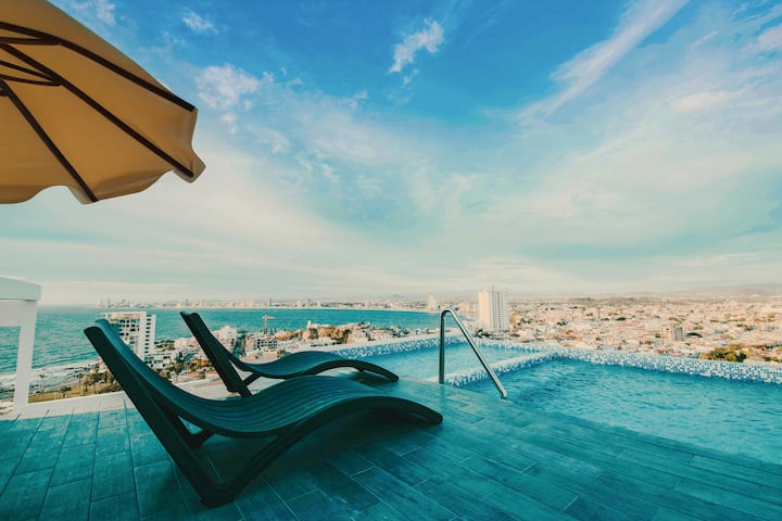 8-person Luxury Apartment With Ocean & City Views - Mazatlán