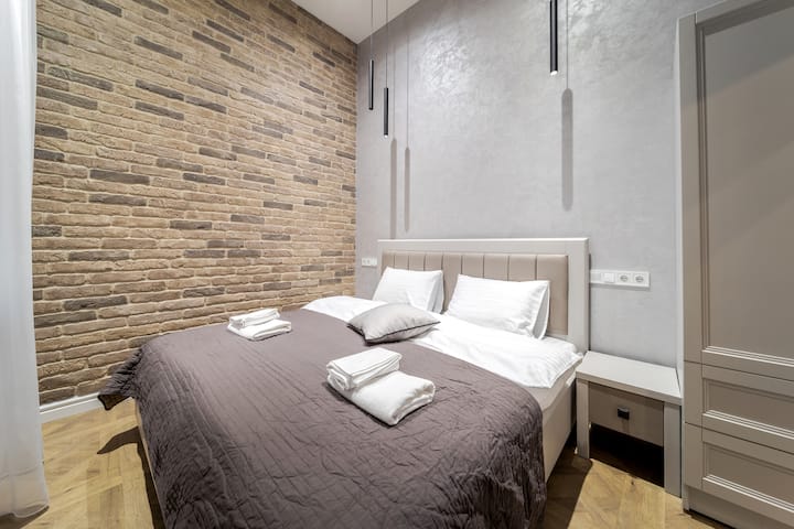 2 Bedroom Apartment Rynok Square - Lviv