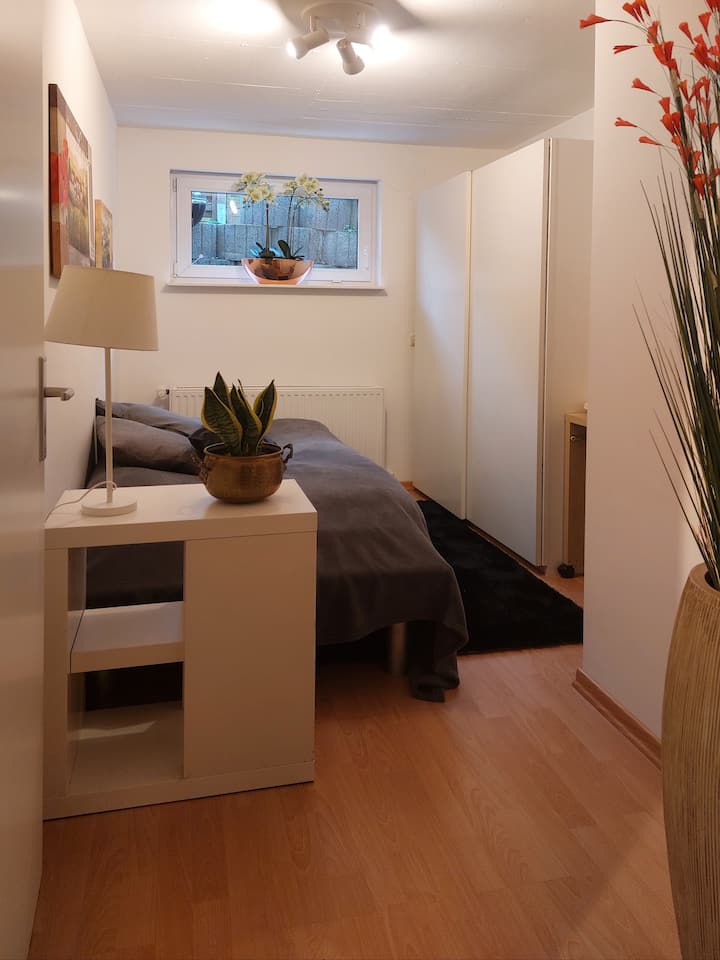 Privat & Separat Einliegerzimmer Mit Dusche & Wc - Köln