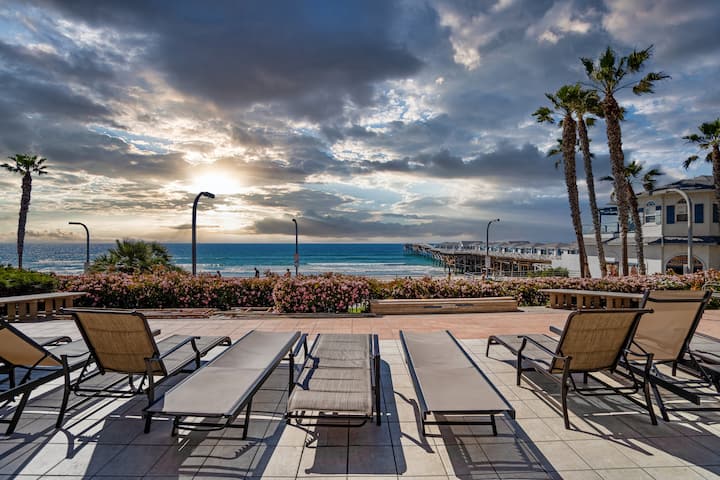Beach Front Paradise - Entire Condo- Crystal Pier - San Diego, CA