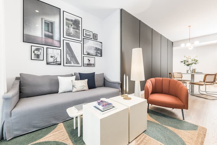 Homeclub | Stylish Flat In L'eixample W/terrace - Barcelona
