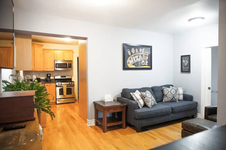 Work, Play, Eat | 5b/3ba Near Everything - Chicago, IL