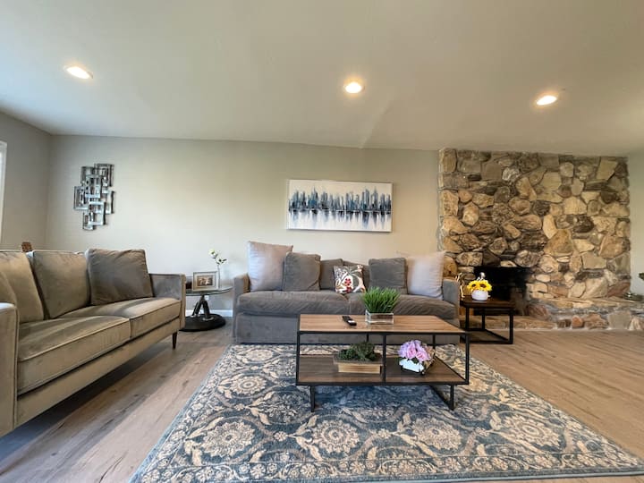 Entire Charming 3b2b House, 10 Minutes To Sfo - Foster City, CA