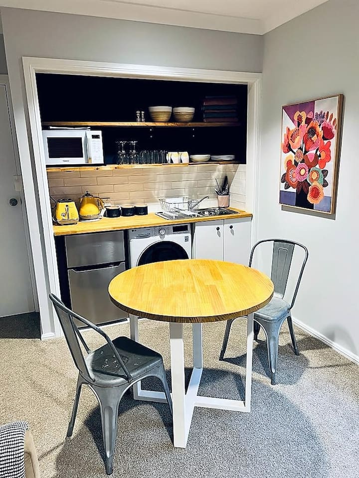 Little Chalkie's Guest Suite: East Tamworth - Tamworth