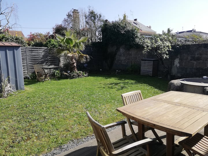 Maison De Ville Idéale Pour Visiter Nantes - Nantes