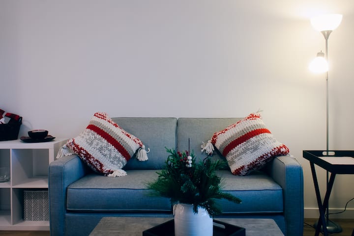 Central Premium Suite - The Cozy - Kelowna