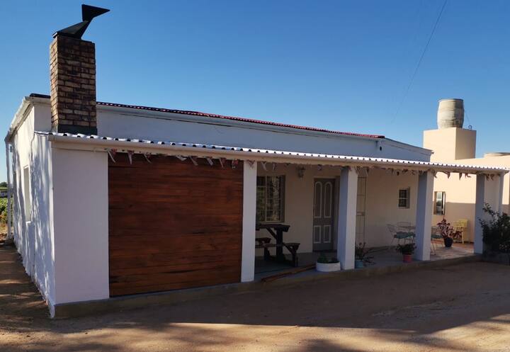 Farmstyle Cottage With 2 Bedrooms. - Vredendal