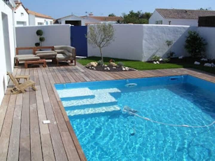 Villa D'exception Avec Piscine Privée - Barbâtre