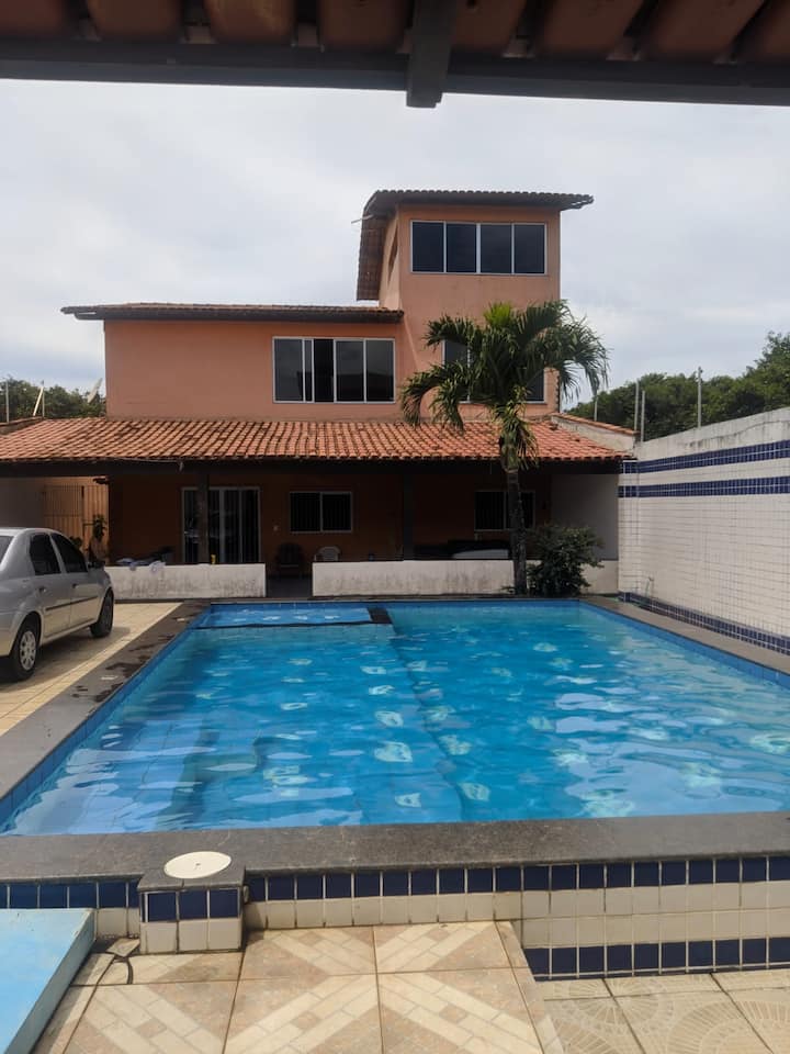 Casa Com Quatro Quartos Em Setiba/guarapari - Guarapari