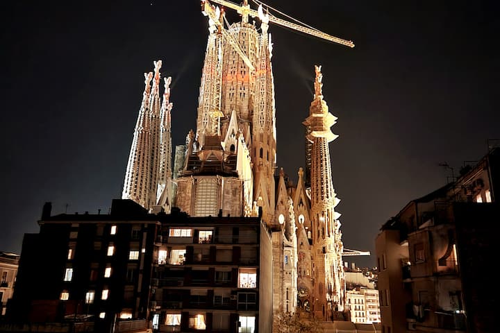 Fantástico Apartamento A 150m. De Sagrada Familia. - Barcelona