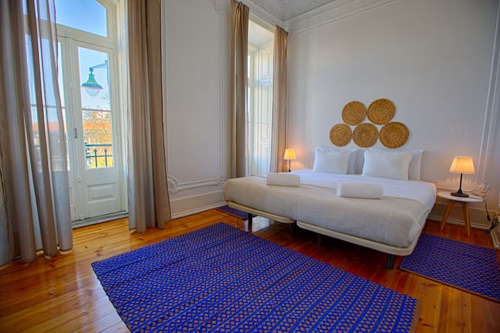 Double Or Twin Superior Bedroom W/ Shared Bathroom - Lisbona