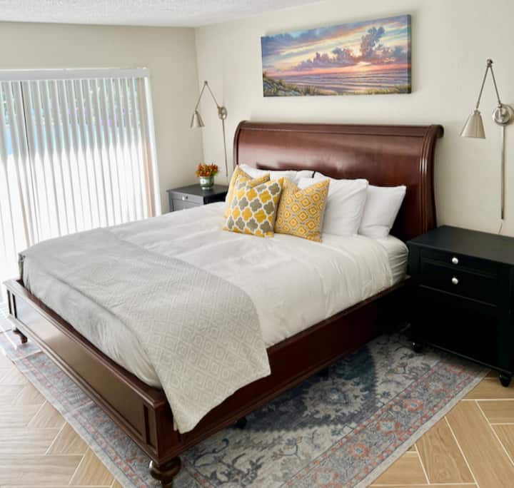 Private Suite/entrance. King Bed, 5 Min Walk Amp. - St. Augustine, FL