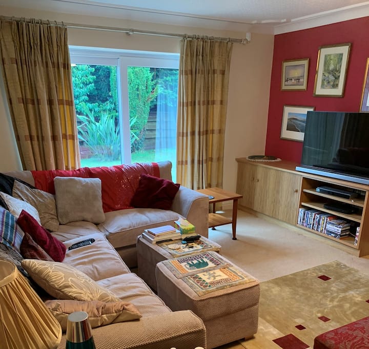 Welcoming One Bedroom With Private Bathroom - Isle of Man