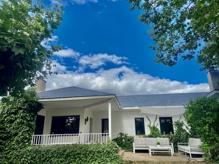 Acogedora Y Funcional Vivienda Con Jardin. - Riaza