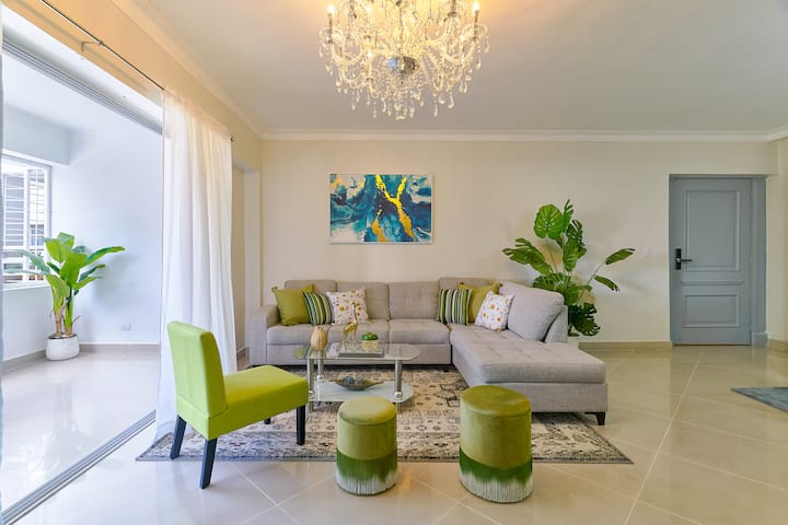 Spacious 3 Bedroom Condo Near Downtown W Parking - Santo Domingo (Dominican Republic)