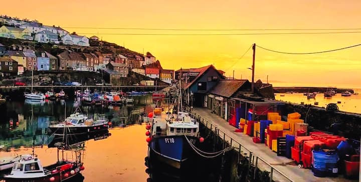 Harbourside Apartment Stunning Views With Parking. - Mevagissey