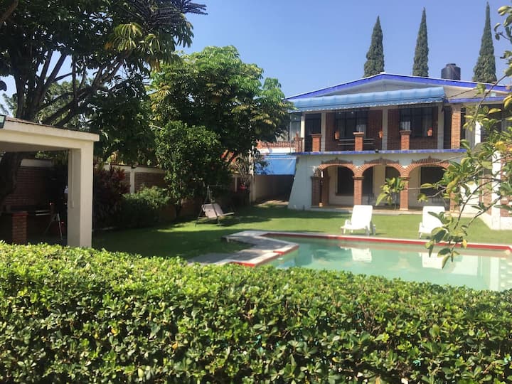 Casa Con Amplio Jardín Y Alberca Privada - Cuautla