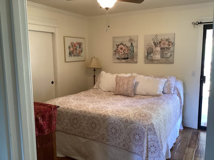Cheerful 1-bedroom Residential Room Available! - Alta Sierra, CA