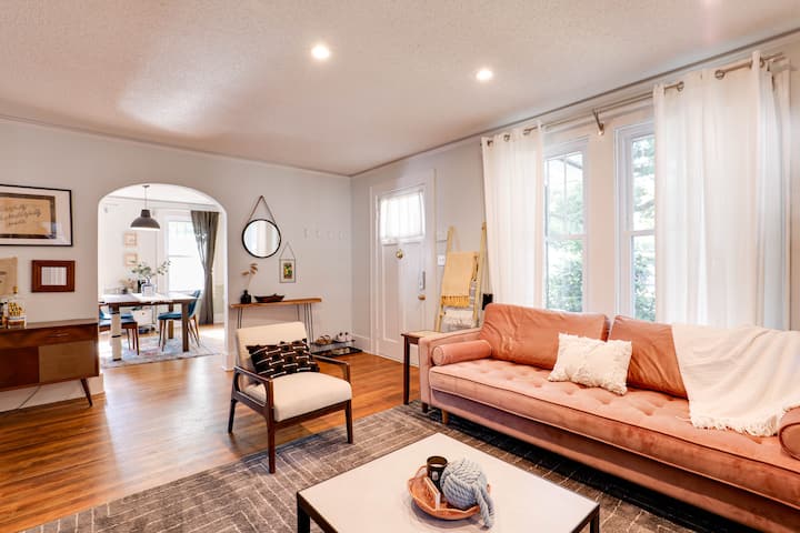 Eastside Hideaway Long-term Stay Charming Bungalow - Savannah, GA