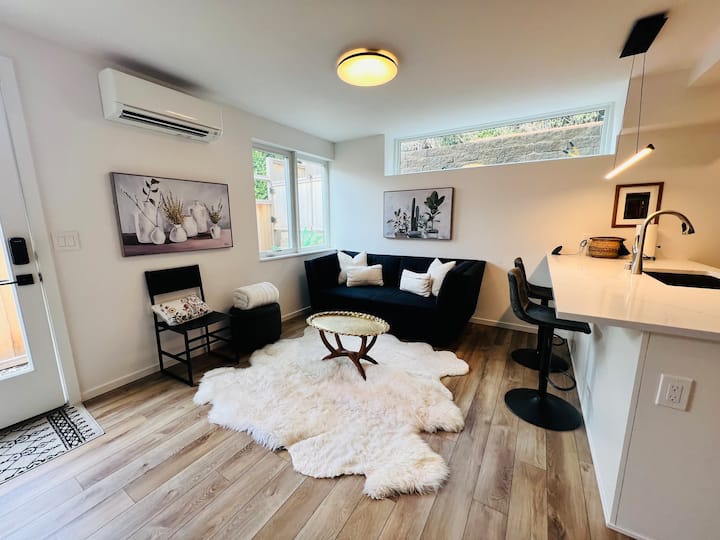 Modern Alki 1bd- Super Clean! Guest Fave - Ev Chg - Seattle