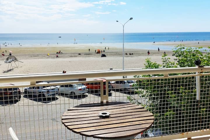 Duplex 1ra. Linea De Playa
Vista Al Mar
Parking - Puerto Madryn