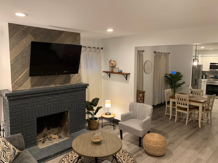Peaceful House With A Fireplace Next To Downtown! - Atlanta, GA