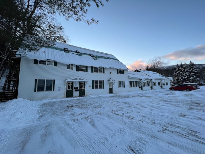 Unit 8 - Spacious, Central To Town & Okemo - Ludlow, VT