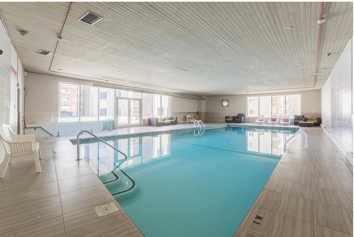 Beautiful Unit On 15 Th Floor  5 Min From Dt - Montreal