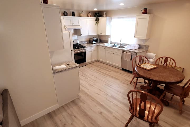 Newer 3bed/2bath Home In A Quiet Residential Area - Santa Maria, CA