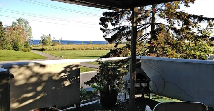 Relaxing 3-bdrm House W/views Of Lake Ontario. - Ajax