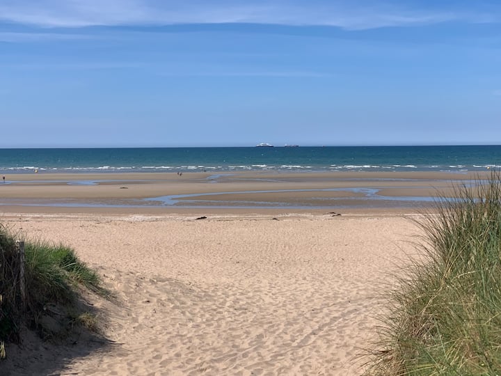 Maison De Vacance Au Bord De La Mer. - Franceville-Plage
