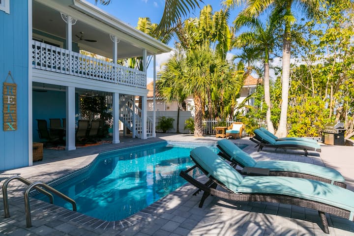 Island Retreat - Dock, Heated Pool, Walk To Beach - Fort Myers Beach, FL