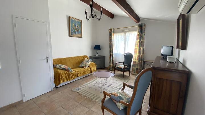 Charmant   Logement   Dans Villa En Campagne - Hérault