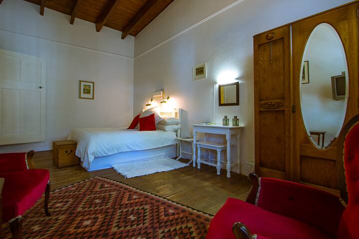 The Barracks Guest House Room 2 - Colesberg