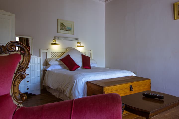 The Barracks Guest House Room 1 - Colesberg