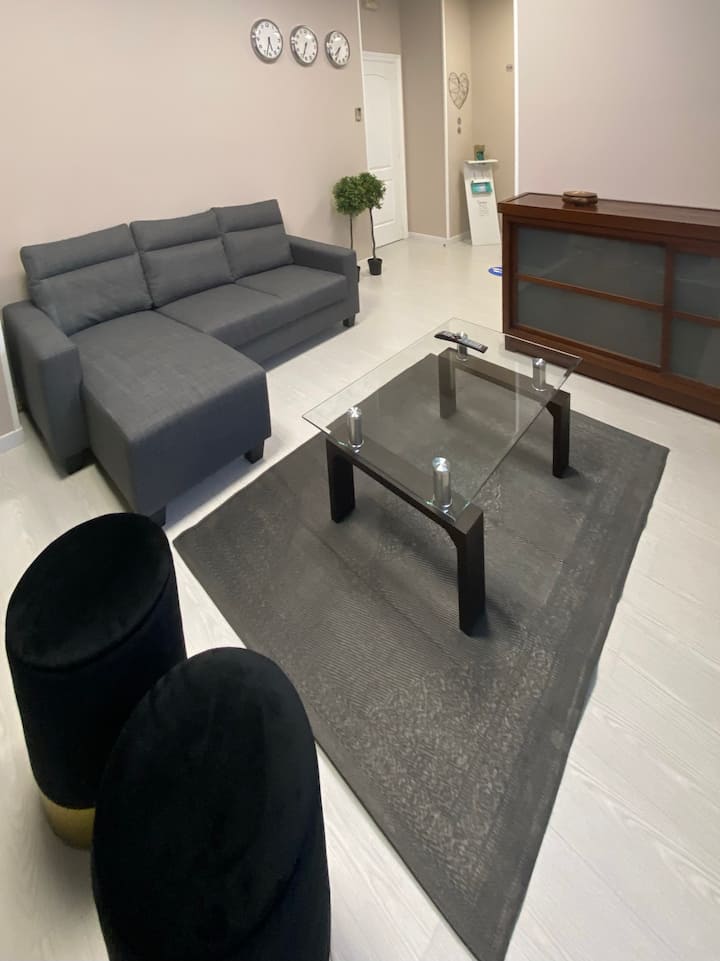 Private Room For 2 People In La Latina - Madrid