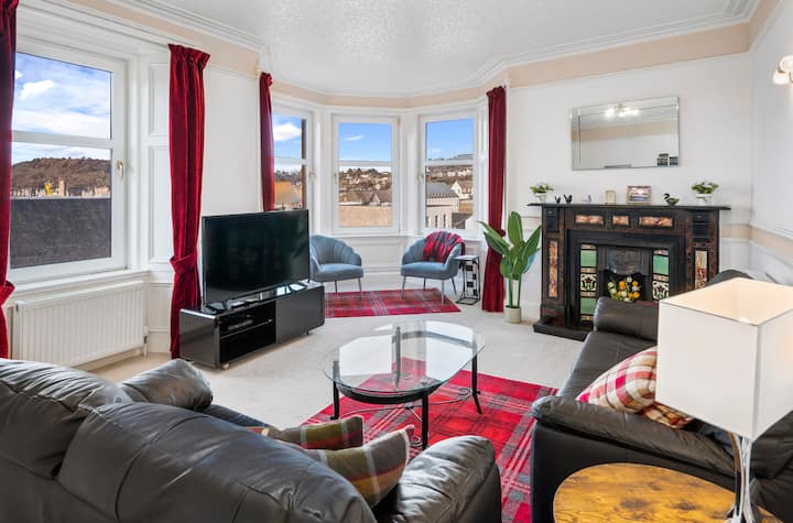 Oban Bay Views | Stunning 3 Bed By Ferry Terminal - Oban