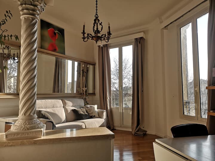 Appartement Ensoleillé Avec Balcon - Carros