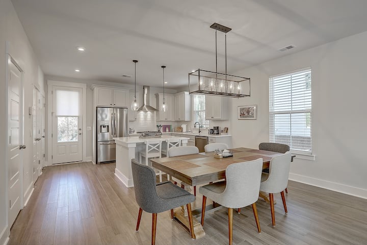 Indy Drive | Modern Charleston Home | 3 Bed - North Charleston, SC