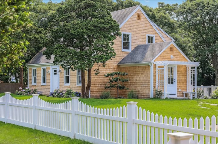 3-bedroom House Short Walk To The Beach - Barnstable, MA