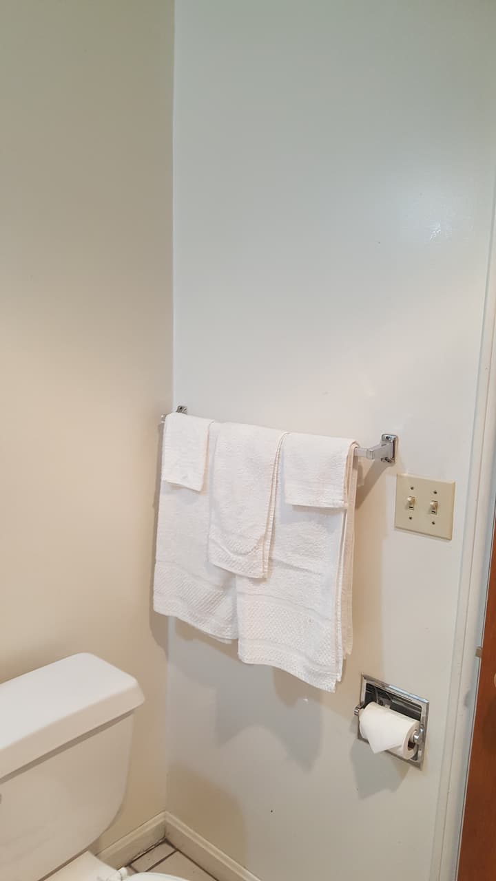 Cozy & Convenient Richford, Vt (Room 22) - Sutton