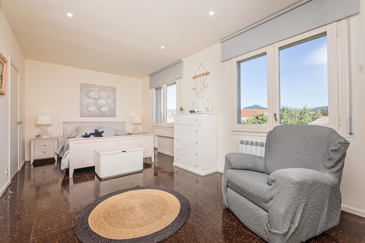 Private Room With Bathroom In Croscat41 - Olot