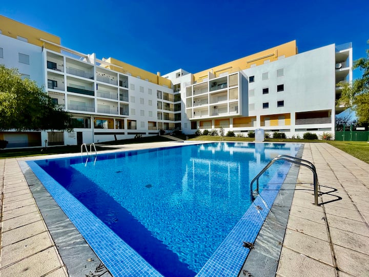 Apt Ja - With Pool, Parking And Terrace - Armação de Pêra