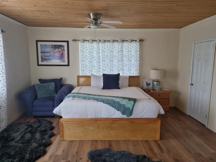 Majon's - Bone Fishing Community - The Bahamas