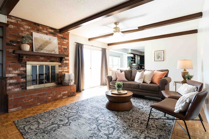 *Rose House*4 Beds*minutes From Okc & Universities - Edmond, OK