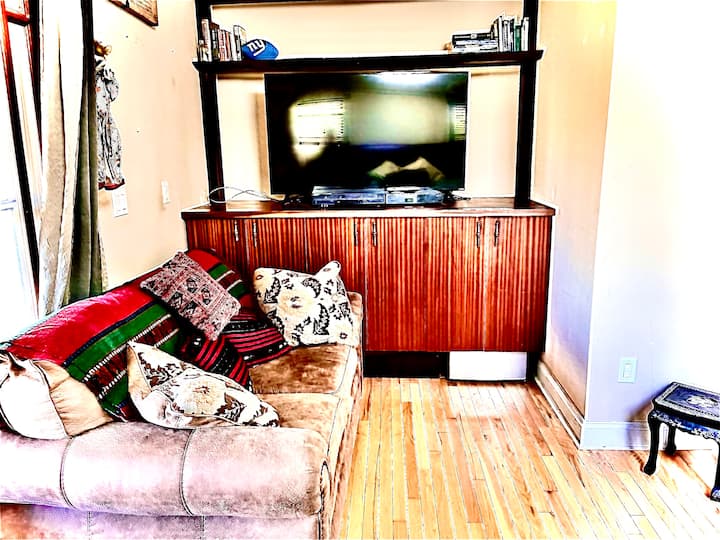 Private Room: Unique Friendly Home/monthly Rental - Morristown, NJ